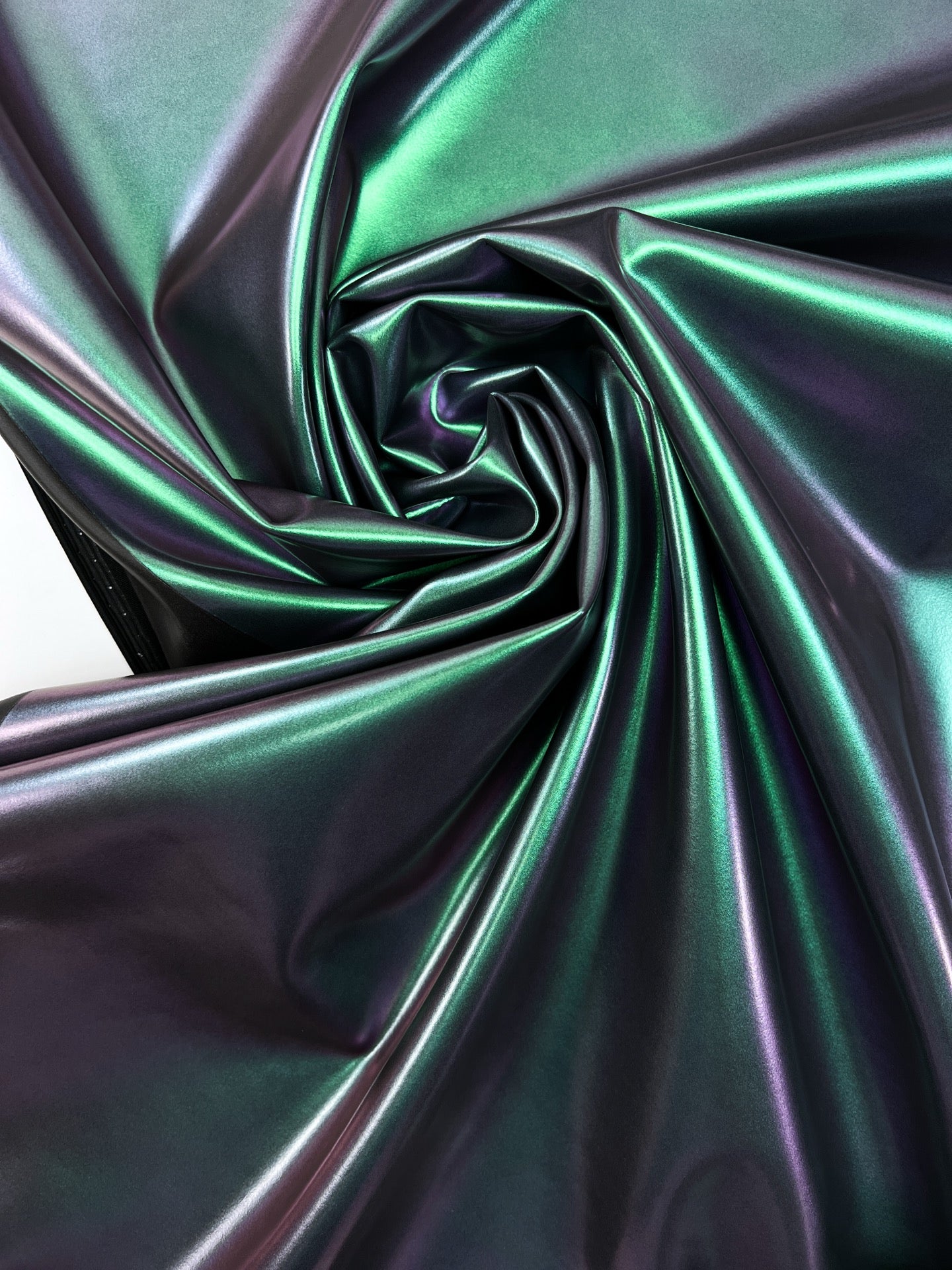 Multicolor Polyester Elastane Changeant – Beglarian Fabrics